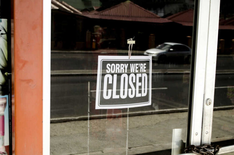 59 Store Closures, But Not Dead? | Liberty News Today